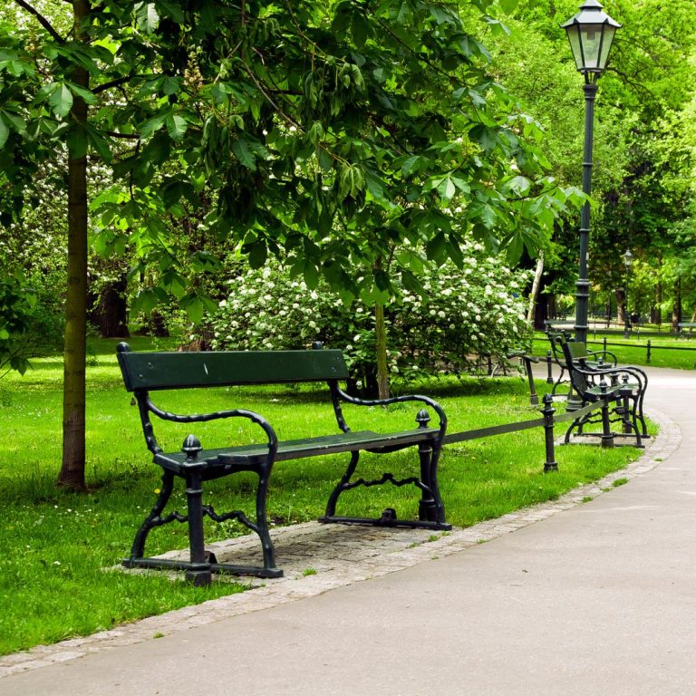 Cast Iron Park Benches – Manufacturer & GEM Supplier