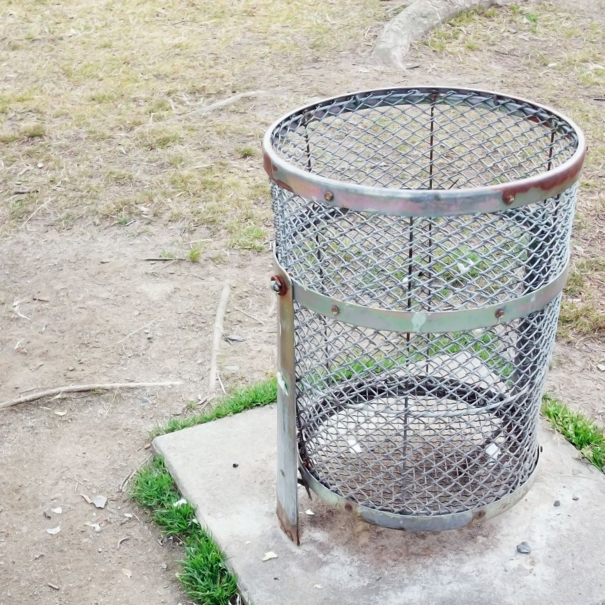 Steel Dustbin Manufacturer for Municipal & Smart Cities